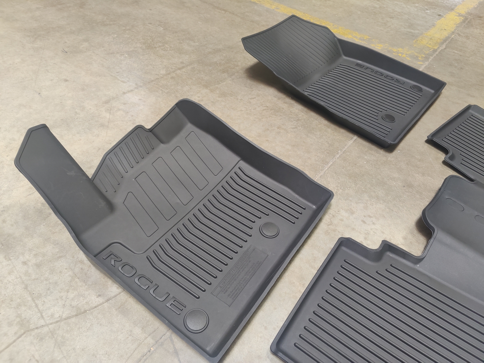 Genuine OEM Nissan T99E4-6RR0A All Season Floor Mats Black Rubber 2021 ...