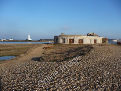 Photo 6x4 Hurst Spit : Hurst Castle & Lighthouse Colwell/SZ3287 On the ...