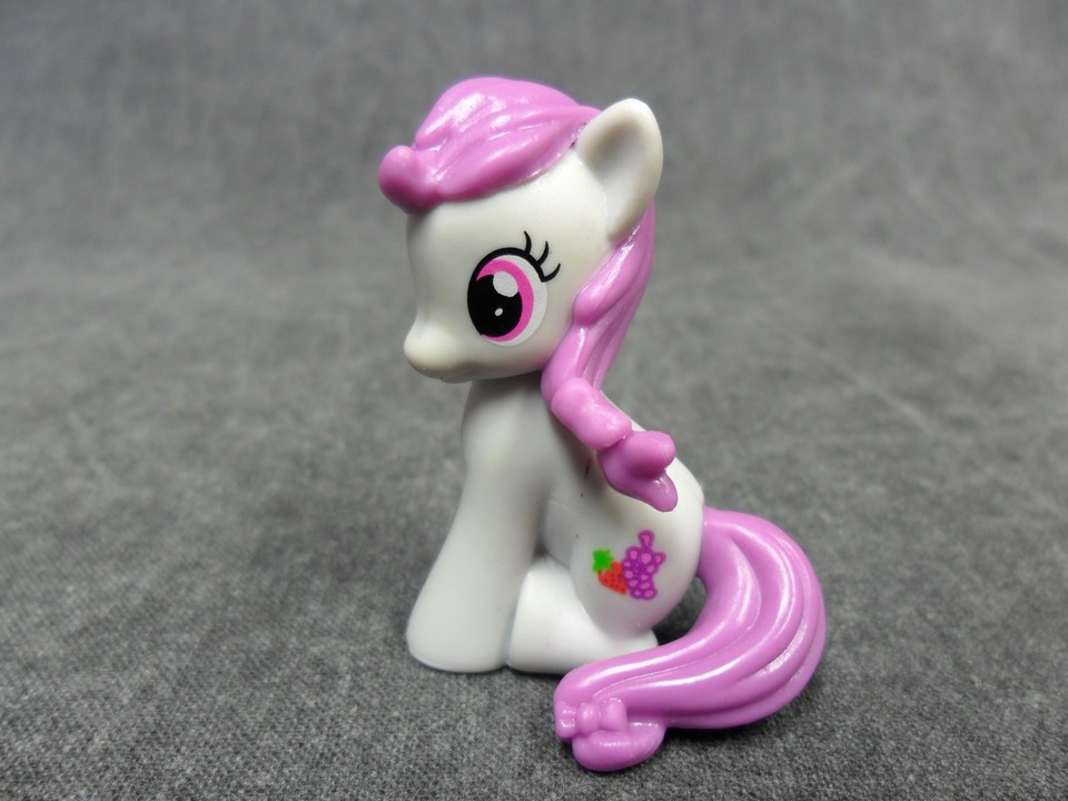 My Little Pony NEW * Berry Preppy * Blind Bag Mini Friendship Is Magic ...