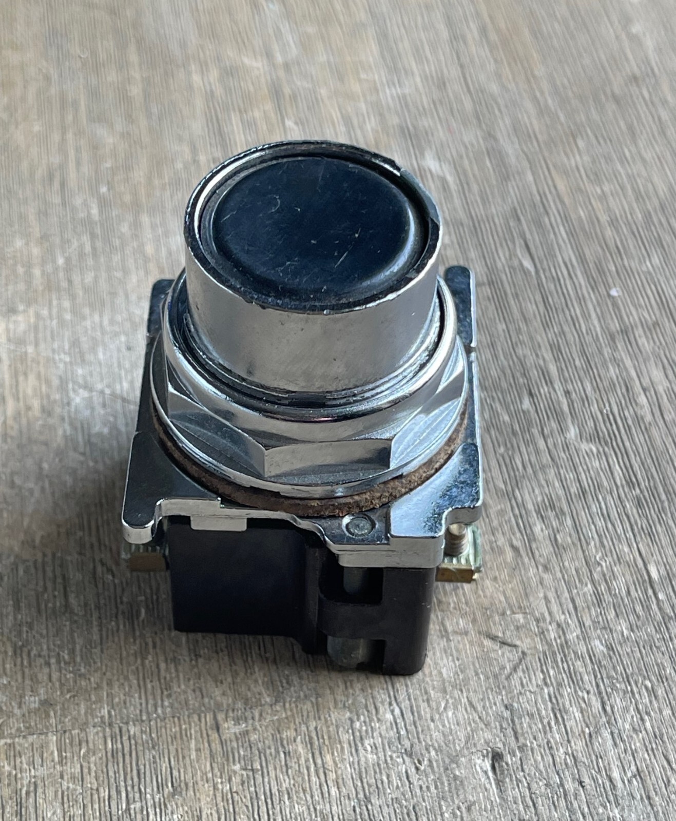 CUTLER HAMMER BLACK PUSH BUTTON 10250T CONTACT BLOCK | eBay
