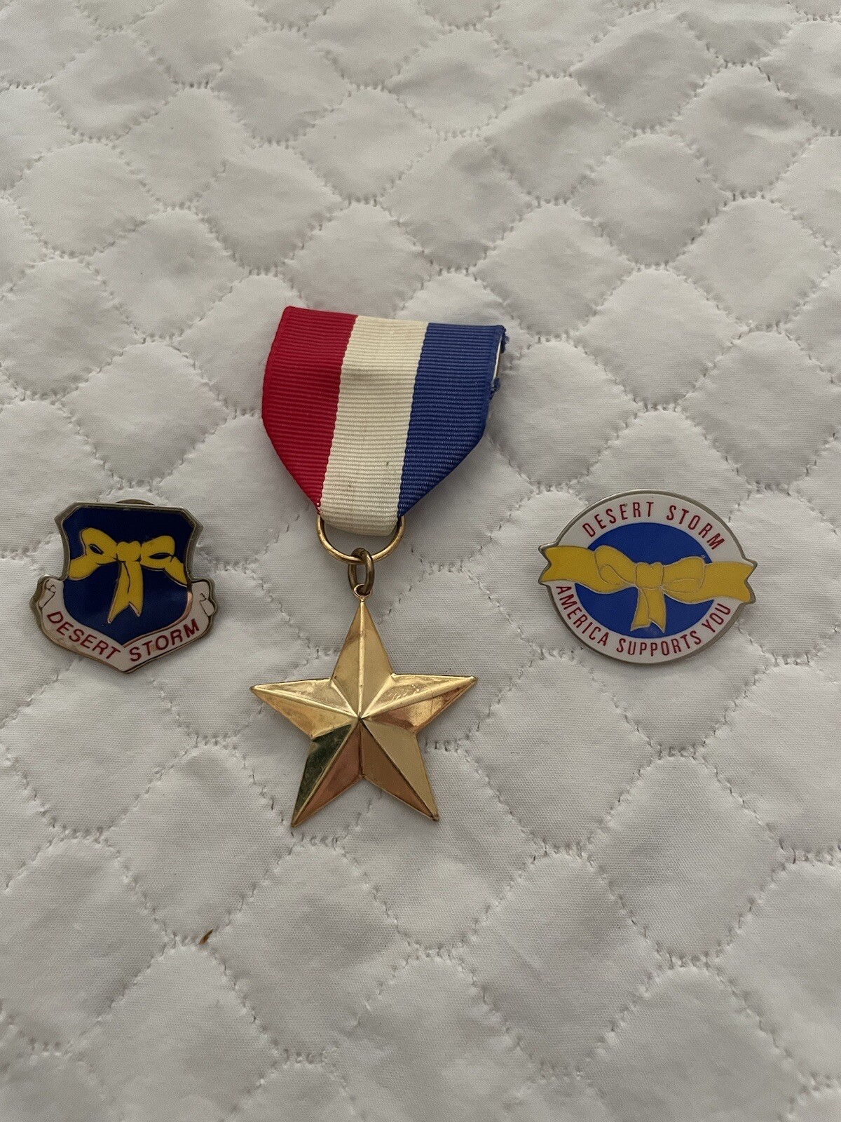 Desert Storm Yellow Ribbon & Medal Pin | eBay