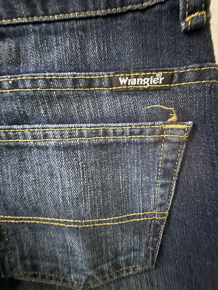 NWT WRANGLER Boy’s Denim Blue Jeans Adjust to Fit Waist Band Size 28X24 ...