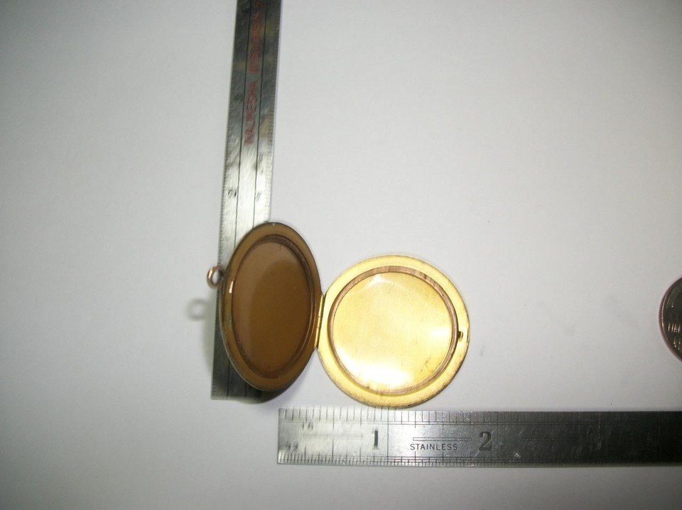 LARGE ANTIQUE ENGRAVED VICTORIAN GOLD FILLED LOCKET ROUND 1 9/16 IN NO ...