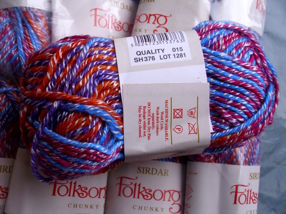 SIRDAR FOLKSONG CHUNKY YARN FOLKLICIOUSA 10 X 50g WOOL 500g red/blue ...