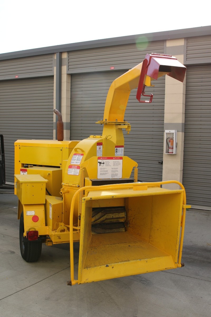 Brush Bandit 100 Chipper