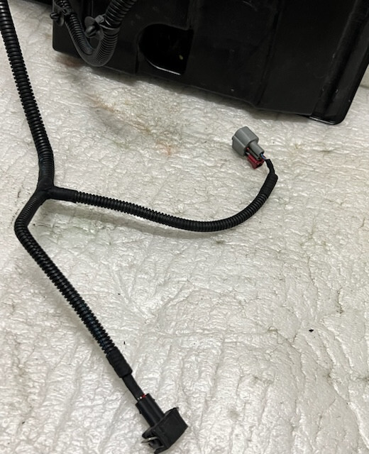2017-2022 Maserati Levante Windshield Fluid Reservoir 670034637 OE | eBay