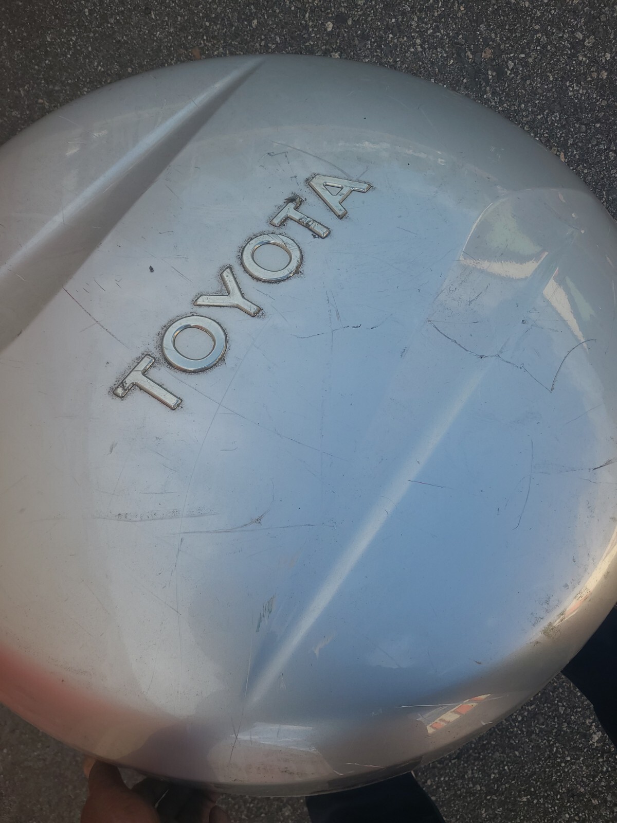 01 -05 TOYOTA RAV4 SPARE TIRE WHEEL COVER TAILGATE HARD COVER SHELL ...