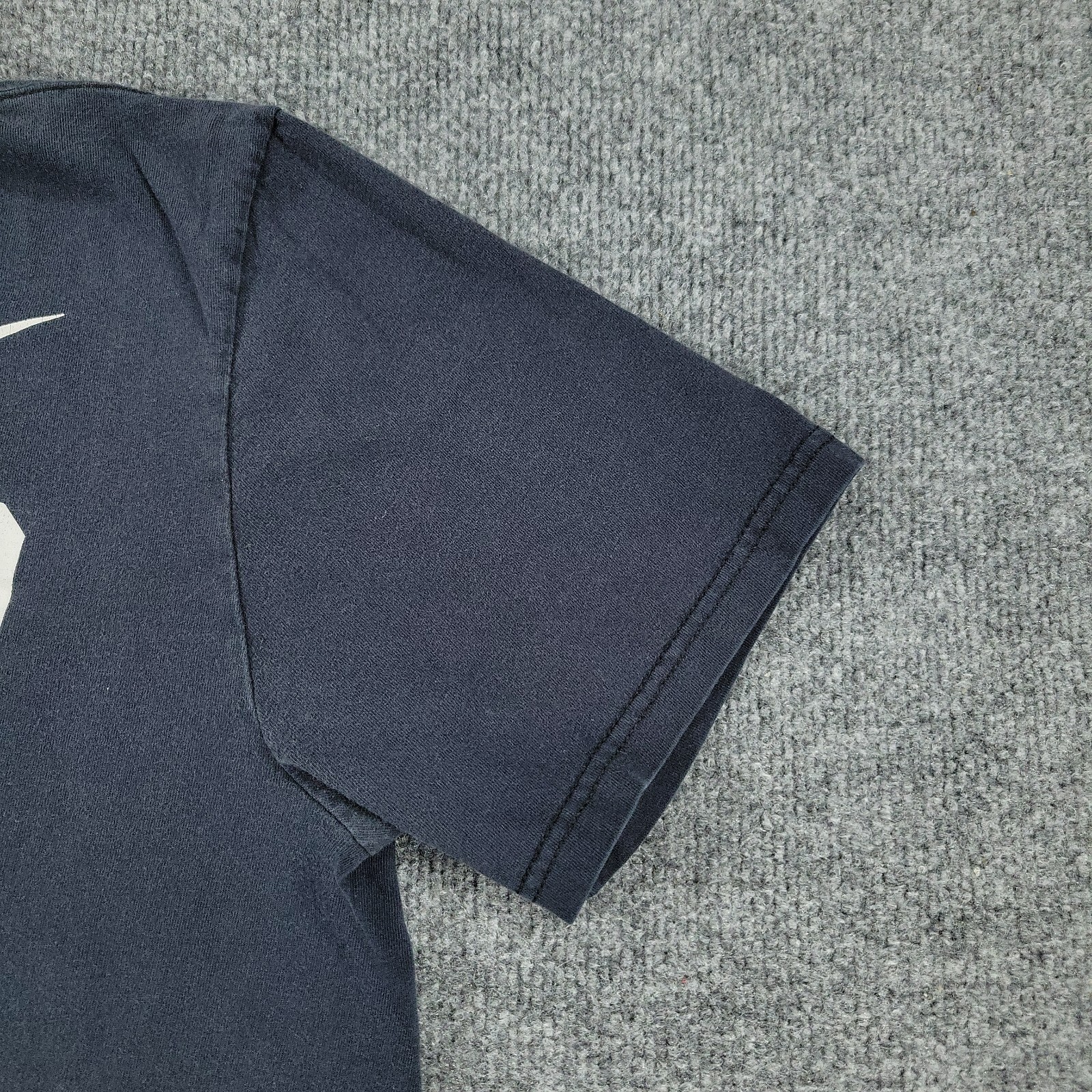 Nike Shirt Men Large Black Defend Your Turf Logo Graphic Tee Short ...