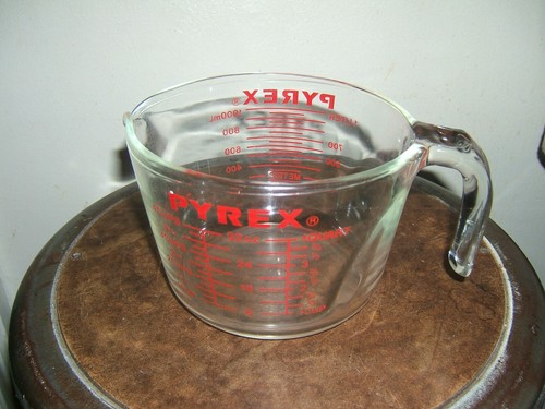 PYREX 4 Cups / 1 Q t/.1 Liter Measuring Cup with Red Lettering ~ Made ...