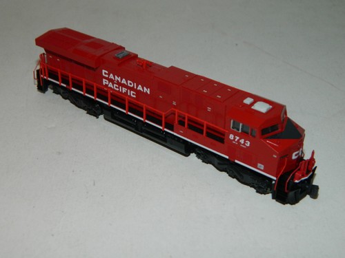 Kato N-Scale Canadian Pacific #8743 Diesel Locomotive 176-8935 ES44AC ...