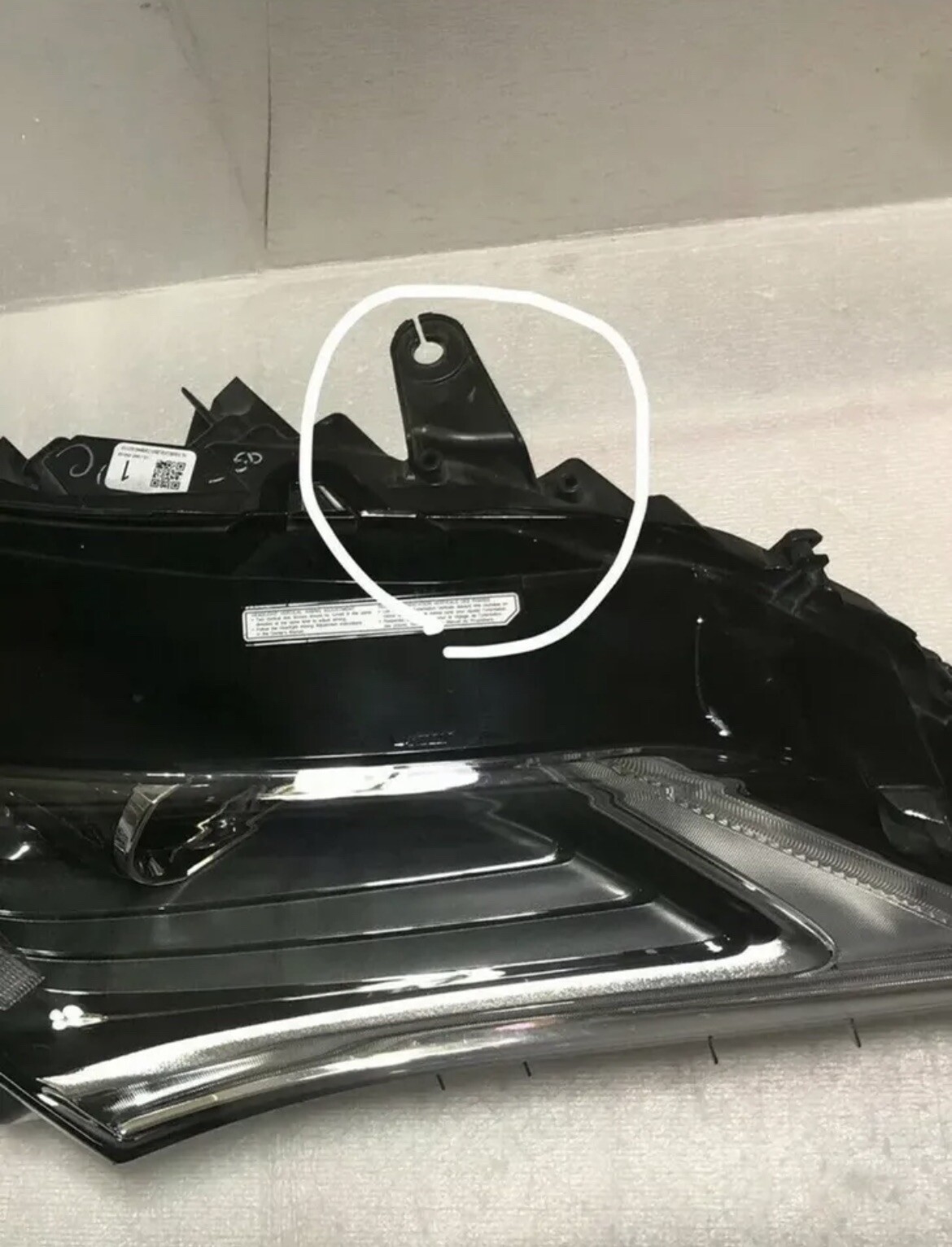 *NEW LEXUS RX350 HEADLIGHT MIDDLE TAB RETAINER REPAIR BRACKET DRIVER LH ...