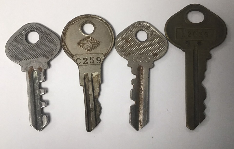 Lot 4x Vintage Slaymaker Keys Lancaster PA USA Antique Keys Locksmith ...