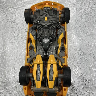Transformers Yellow Chevy Camaro BUMBLEBEE Bumble Bee 2007 Hasbro ...