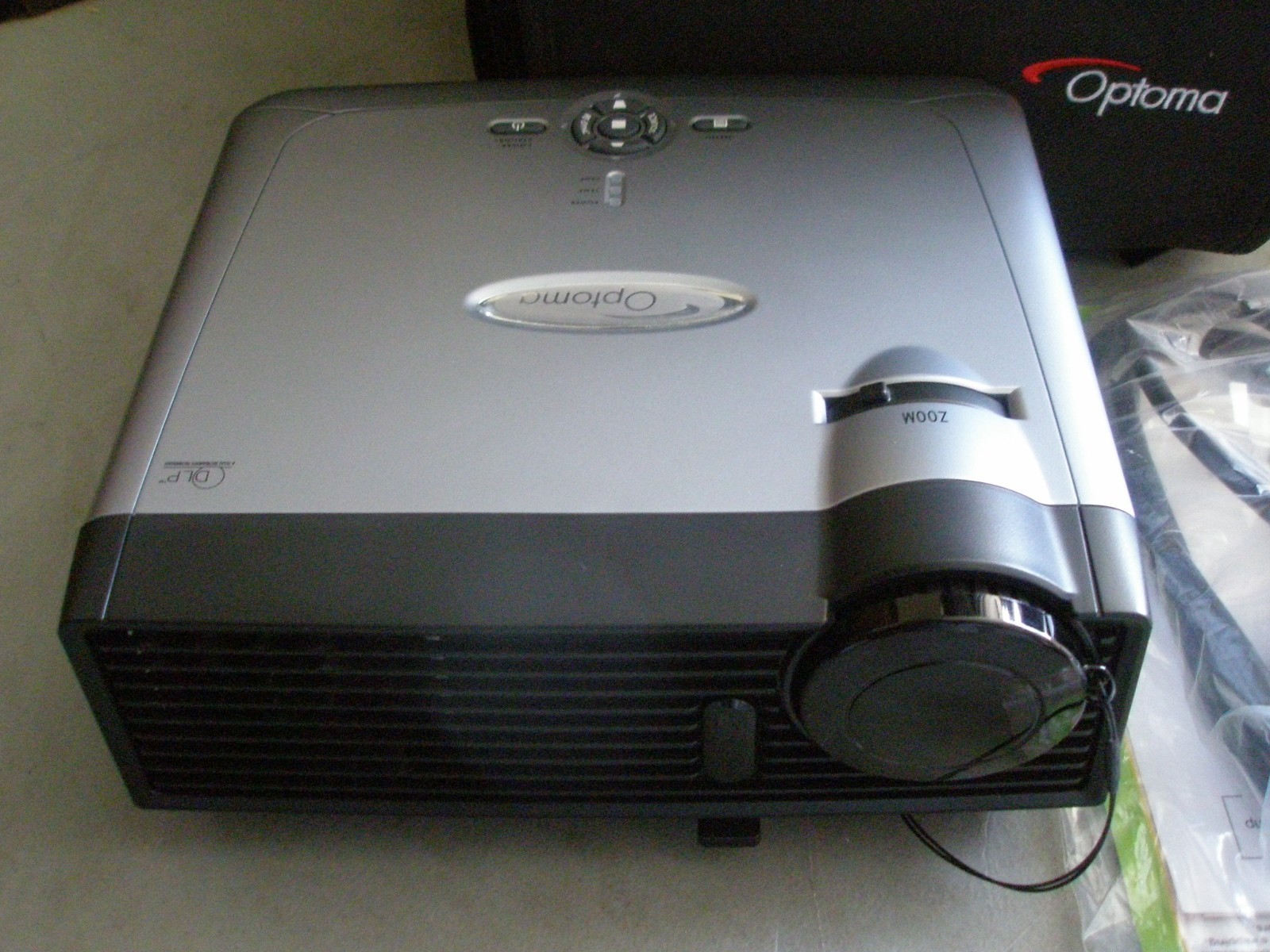 OPTOMA EP716 DLP PORTABLE PROJECTOR, ONLY 76 ORIGINAL HOURS!! | eBay