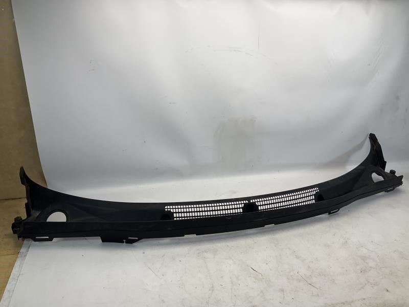 14-21 BMW i3 I01 60Ah Front Windshield Cowl Grille Vent Panel Cover Q ...