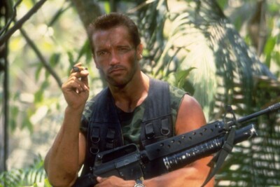 ARNOLD SCHWARZENEGGER PREDATOR 24x36 inch Poster WITH MACHINE GUN AND ...