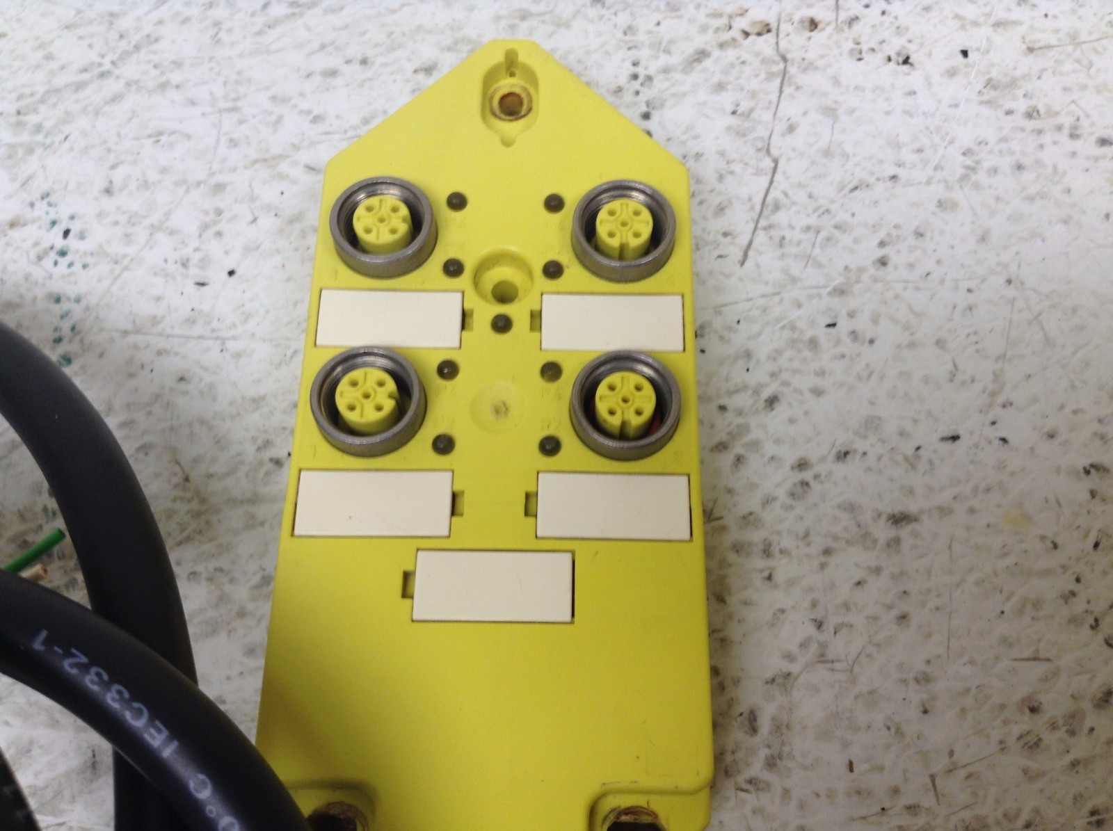 Balluff C04T4R00PB050M I/O Block M12 4 Port | eBay