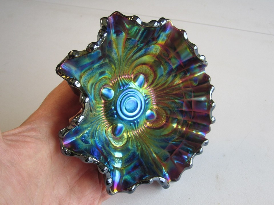 ELECTRIC Purple Imperial Carnival Glass Scroll Embossed Small Berry ...