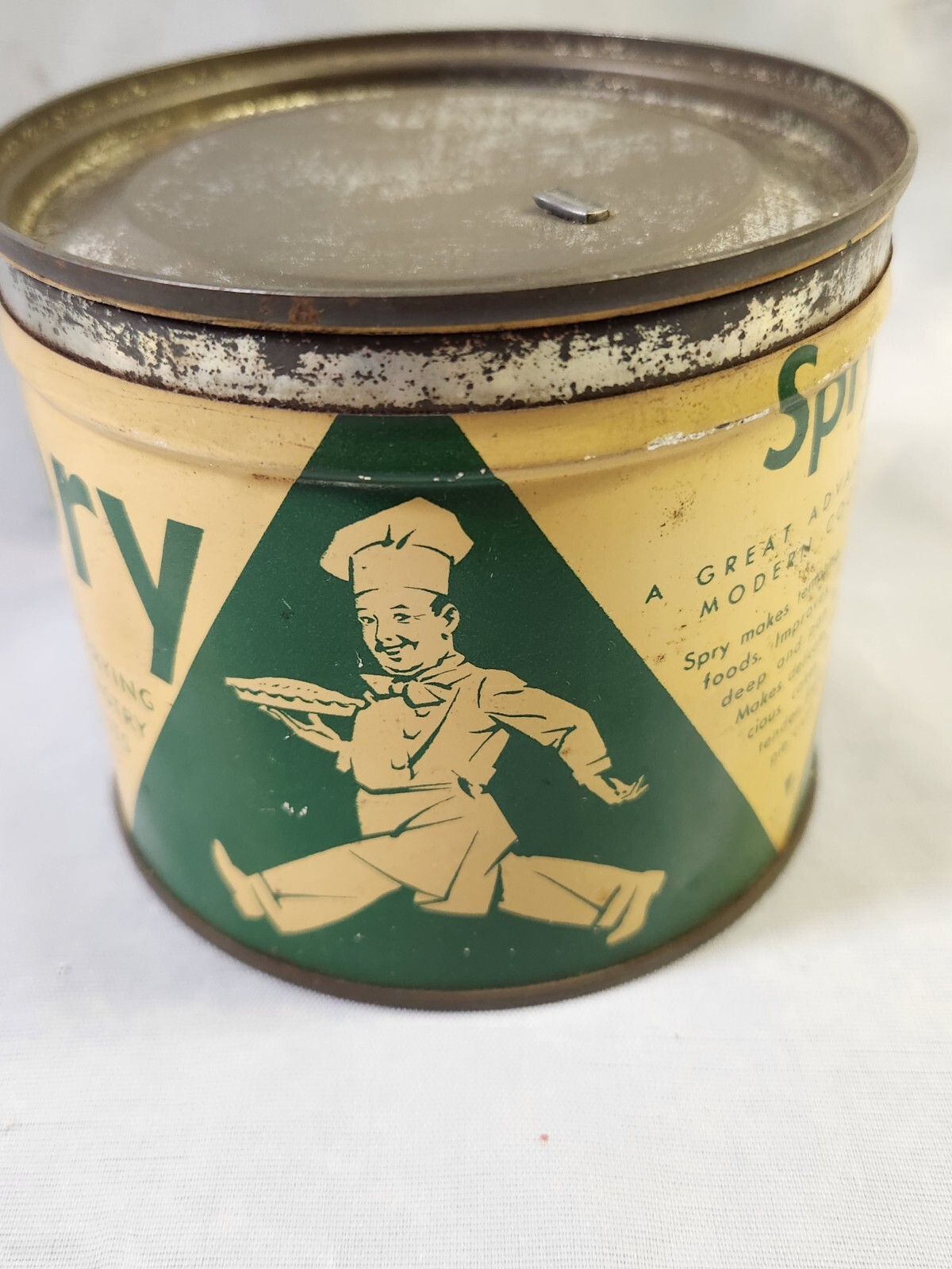 VINTAGE SPRY 1 POUND VEGETABLE SHORTENING CAN ~ PAINTED, NOT PAPER ...