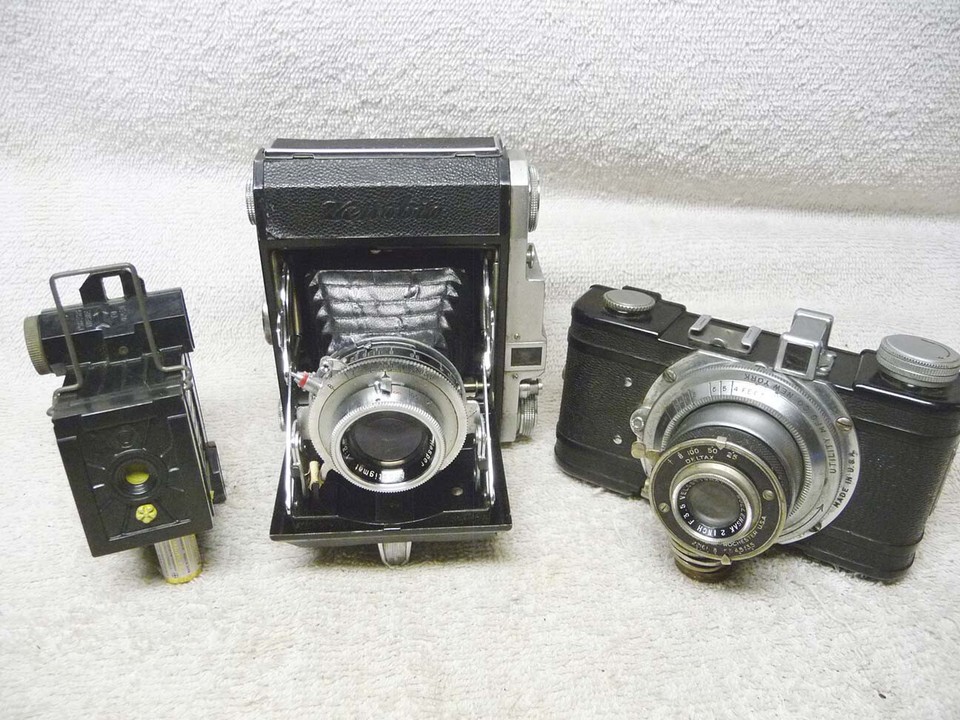 THREE Vintage Antique Cameras- Zenobia Medium Format, Univex Mod.A ...