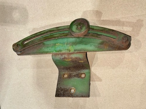 JOHN DEERE HYDRAULIC LEVER GUIDE BRACKET 520 620 720 530 630 730 ROW HI ...