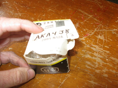 NEW ALLEN BRADLEY Halogen Light Lamp Bulb pn#- 2801-N12A / 2801N12A | eBay