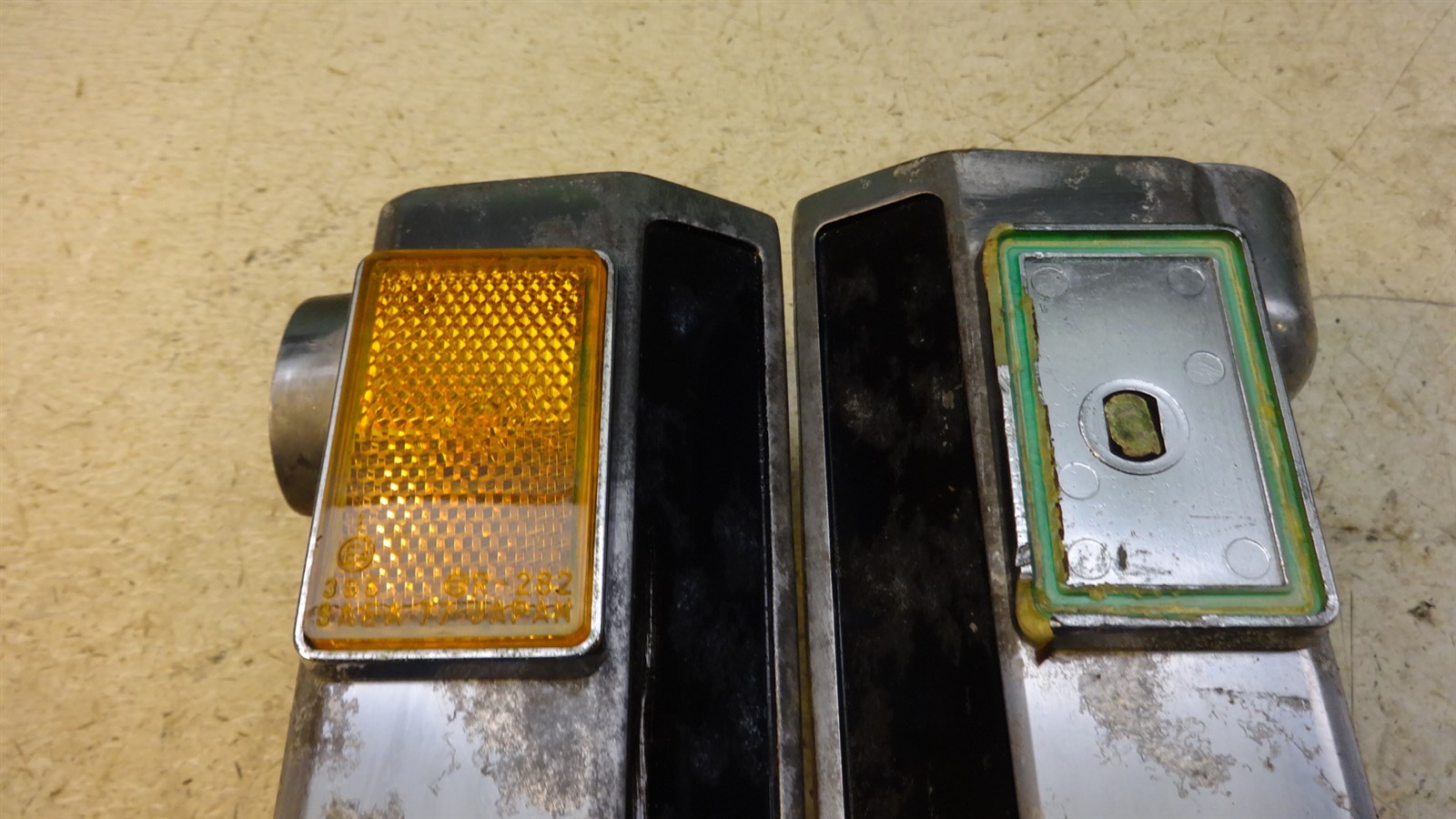 1983 Honda V45 Magna VF750 H1049-1. aluminum radiator side trim covers ...