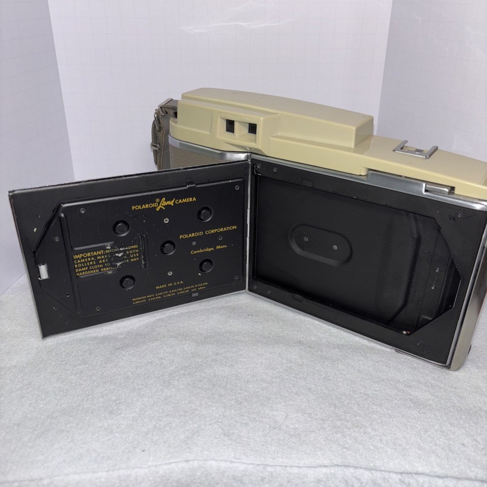 Polaroid Land Camera Model 150 with Flash Vintage | eBay