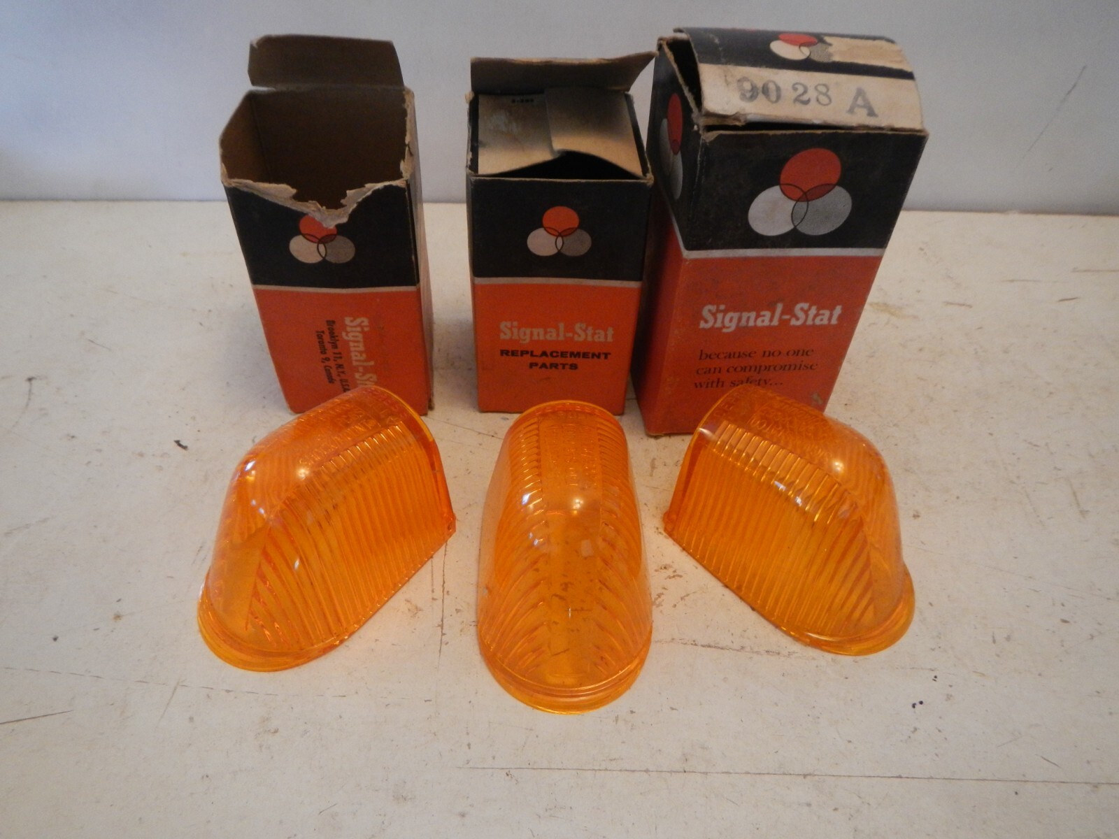 3 Vintage NOS Signal-Stat 1310 Cab Marker Light Lens Amber Yellow Tow ...