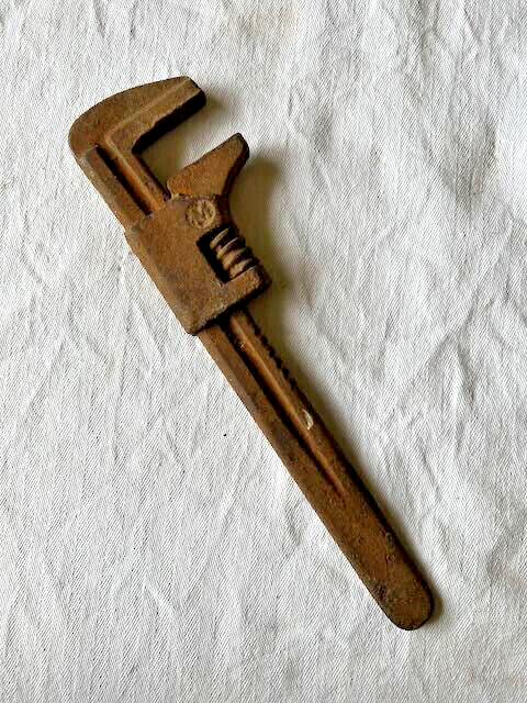 Vintage workshop tools - rusty pipe wrench | eBay Australia