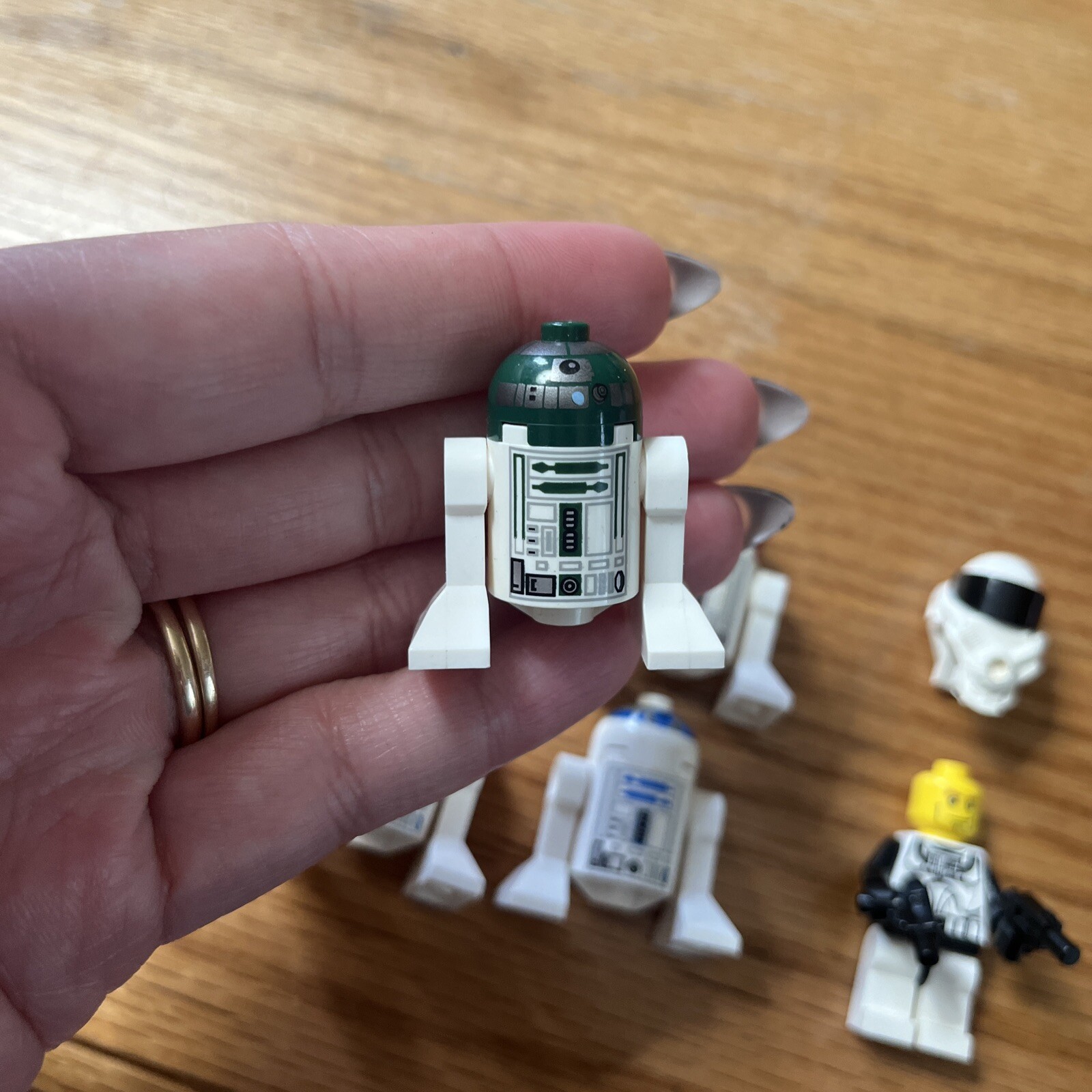 Lego Star Wars Droids R2 R4 Green Red Clone Trooper C3PO Lot | eBay