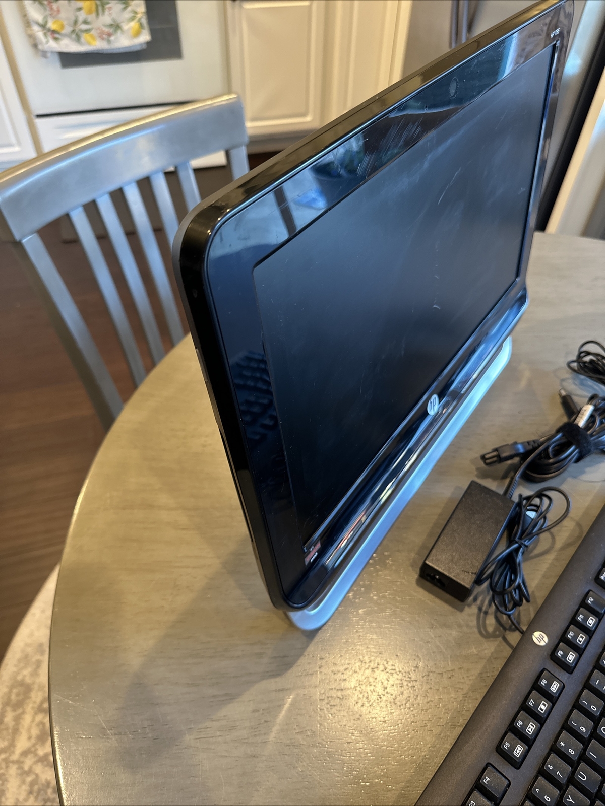 HP 18-5110 18.5in. (AMD E1-2500, 1.4GHz, 4GB) All-in-One Desktop ...