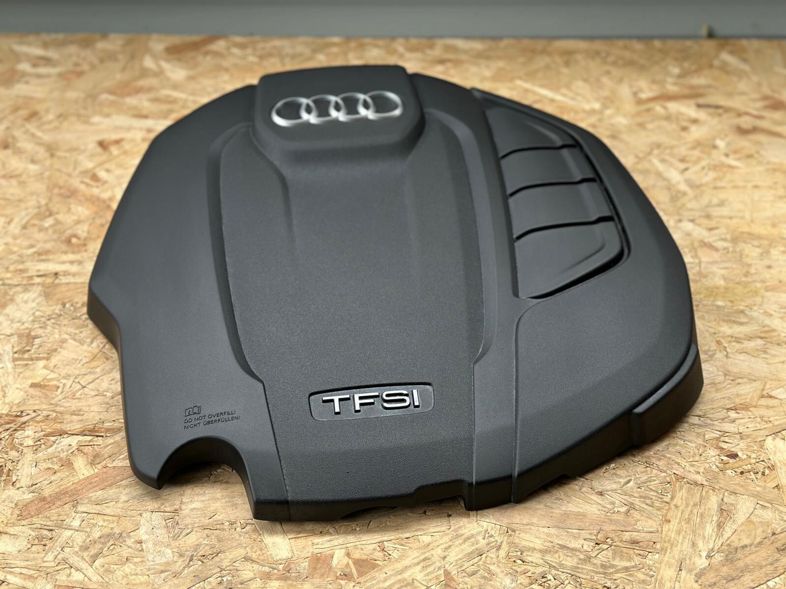 AUDI A4 A5 Q5 1.8 2.0 TFSI PETROL ENGINE COVER 06L103925 | eBay UK