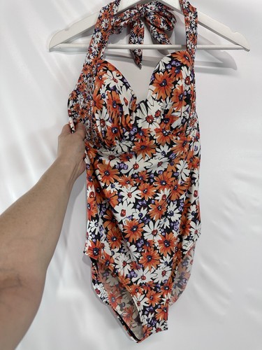Fig Leaves One Pc Swim Suit Bathing Suit Underwire Floral Lined UK38E ...
