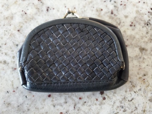VTG Mundi Expandable Black Leather Kiss Lock Coin Change Purse ...