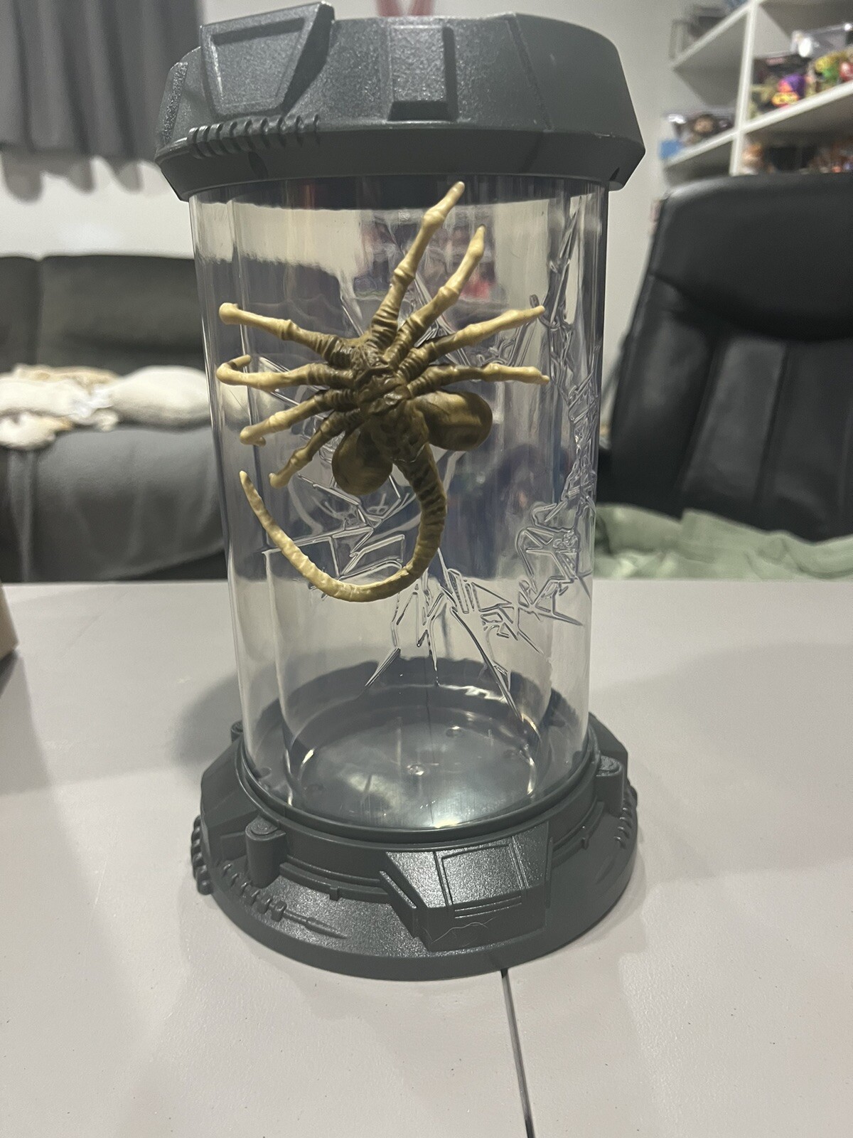 Regal Cinema Exclusive Facehugger New Alien | Grelly UK