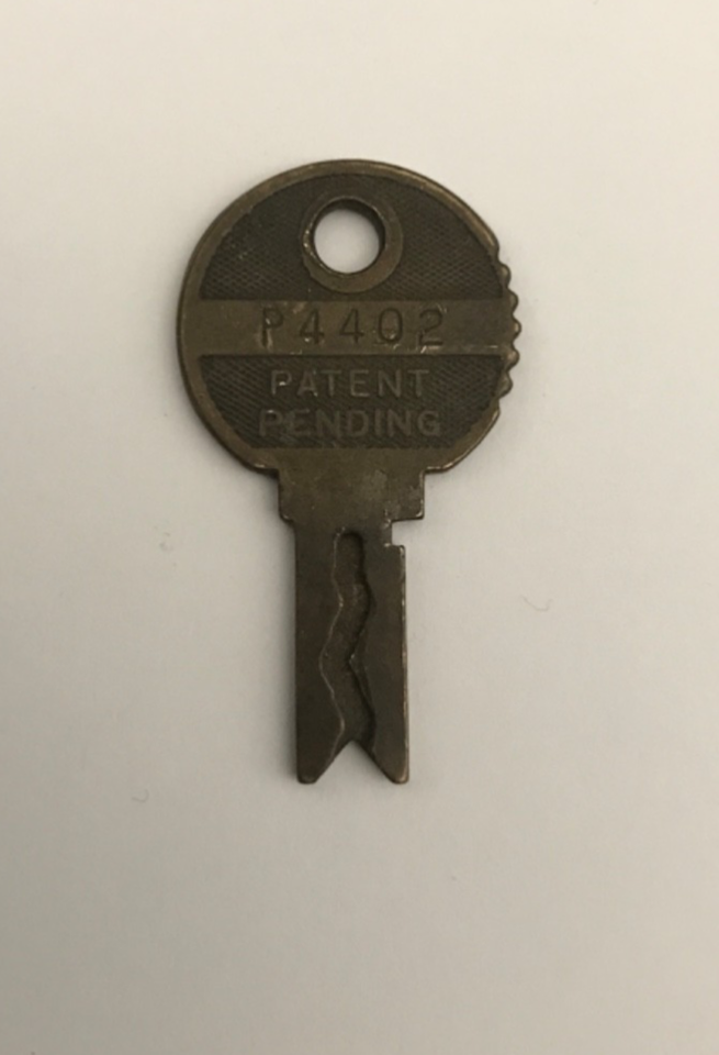 Original VINTAGE Coin Slot Machine Key Mills Novelty P4402 | eBay