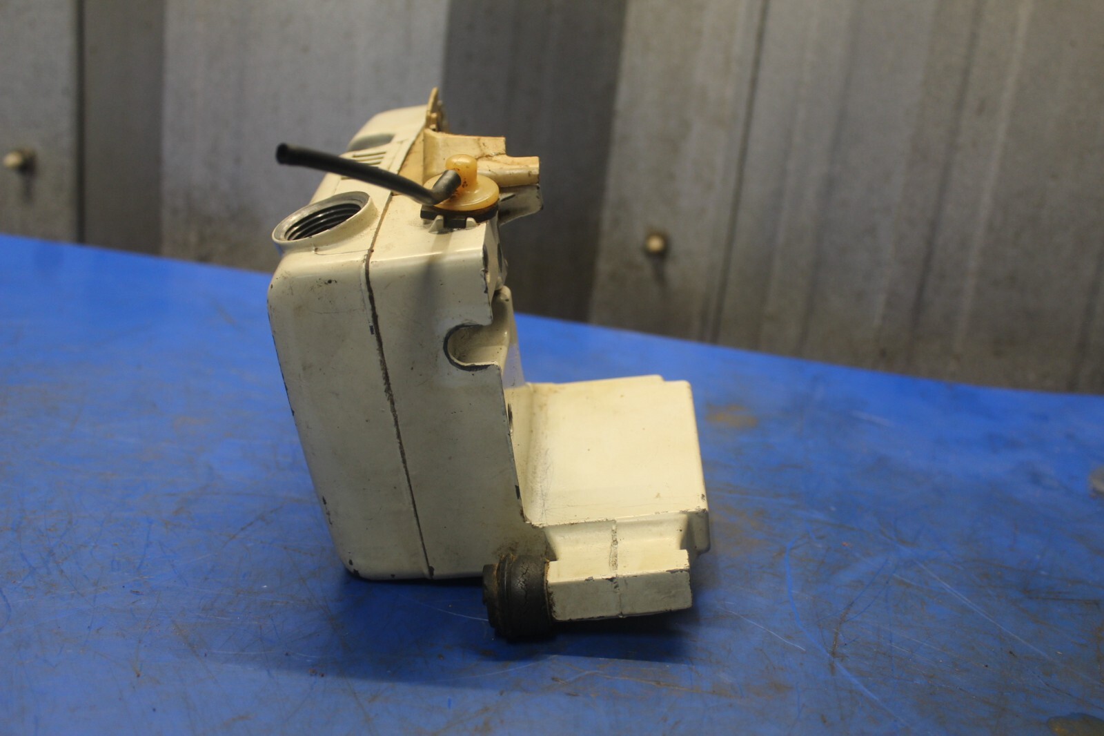 GAS FUEL STARTER TANK HOUSING FOR STIHL 031AV CHAINSAW | eBay