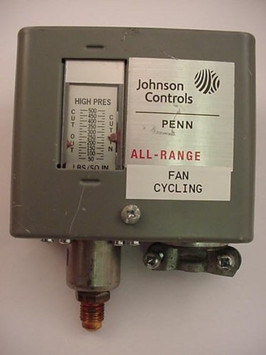 Johnson Controls P72AA-17C Pressure Switch USED Ships Same Day of ...