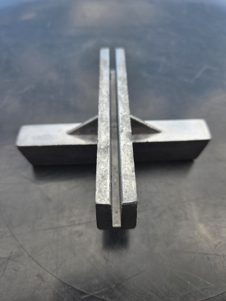 Cast Aluminum Cross Bracket For Double Sided Street Signs | eBay