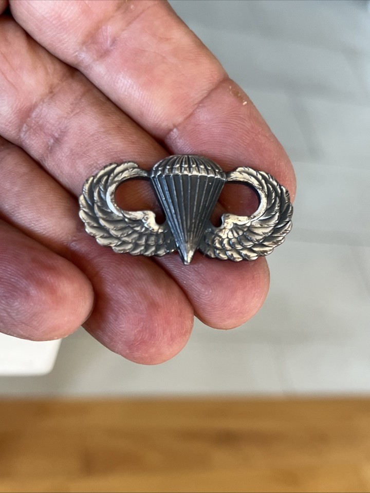 World War II U.S. Military Medal Parachute 1 3/8” Wings Pin 1/20th ...