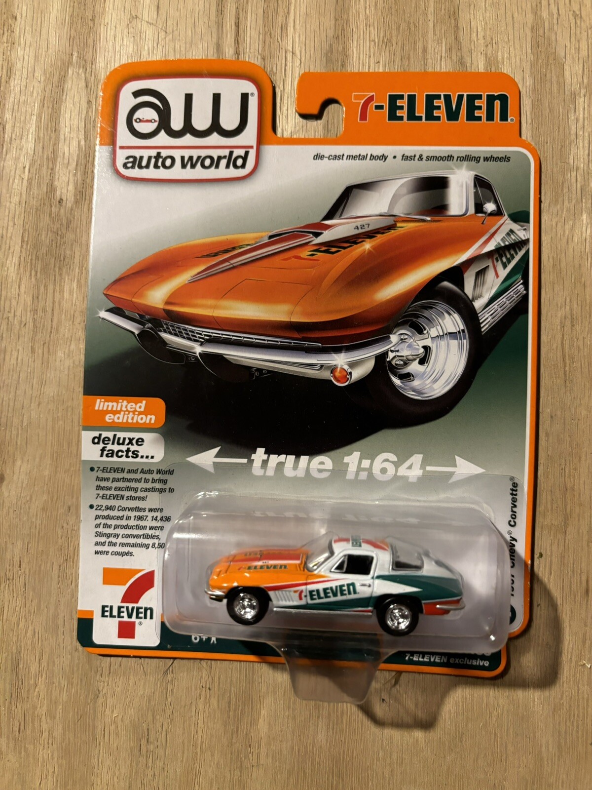 AUTO WORLD Deluxe Series 7-Eleven Exclusive Release 1/64 Corvette | eBay