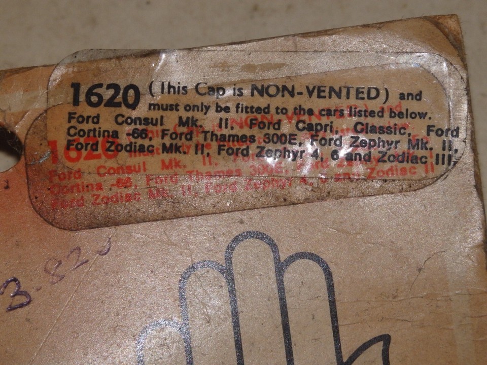 LOCKING PETROL CAP FORD CORTINA CAPRI CLASSIC ZEPHYR ZODIAC MK2 MK3 ...