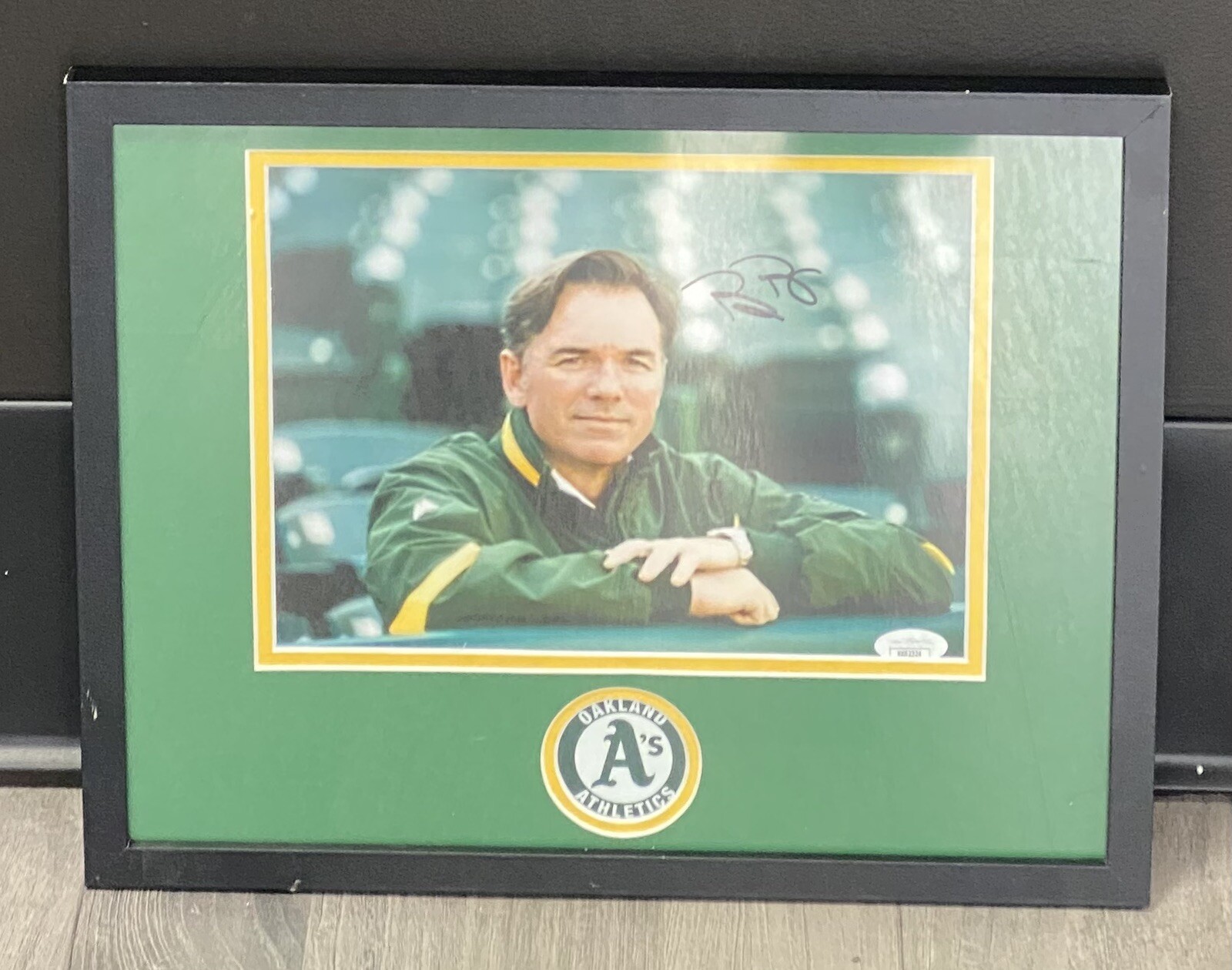 Billy Beane Autographed Memorabilia | Signed Photo, Jersey ...