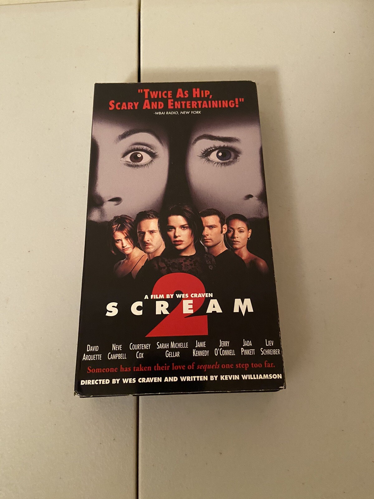 Scream 2 VHS Horror Comedy Wes Craven Ghostface 1997. Neve Campbell ...