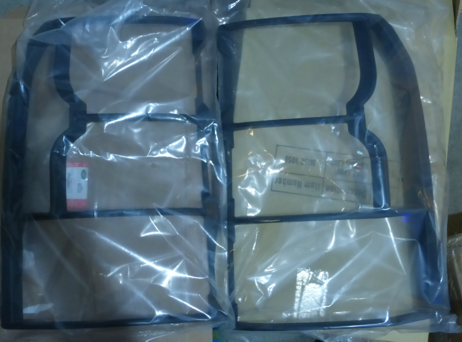 Land Rover Tail Lamp Guards Set Lr4 OEM VPLAP0009 for sale online | eBay