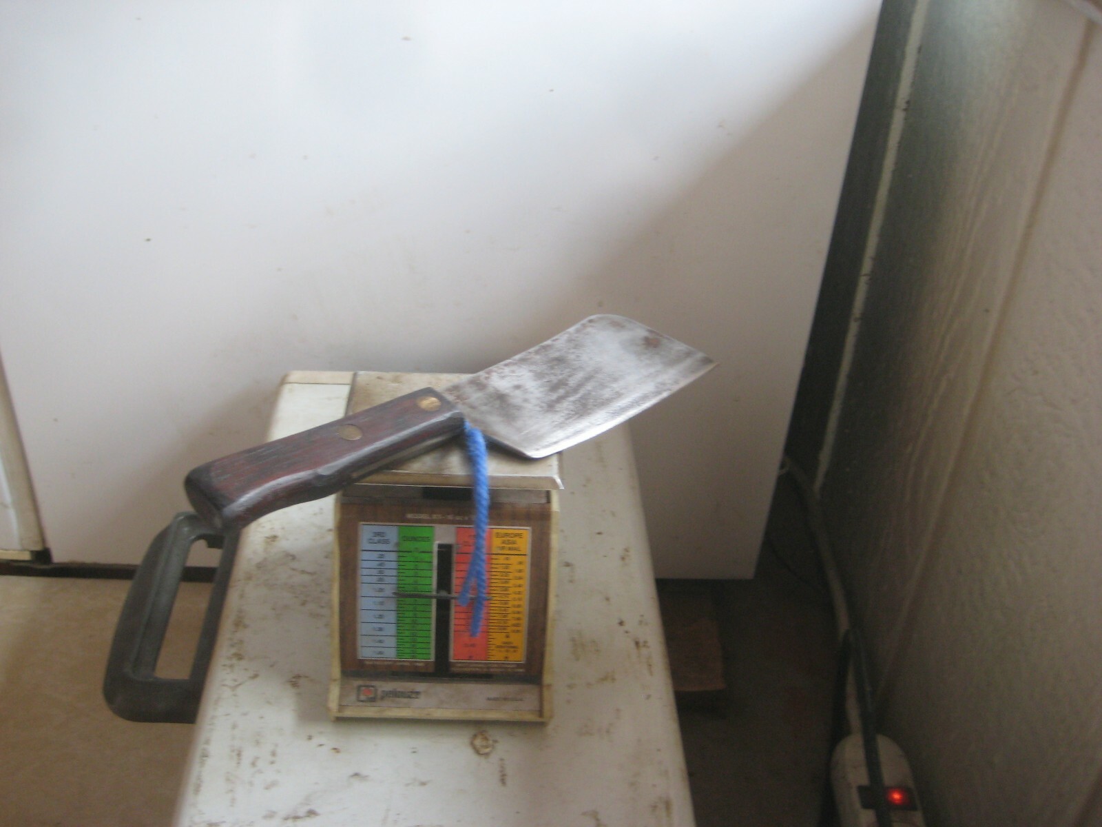 Vintage 4 1/2" Blade x 5 oz. Wt. DIAMOND TESTED ** Small Light Cleaver ...