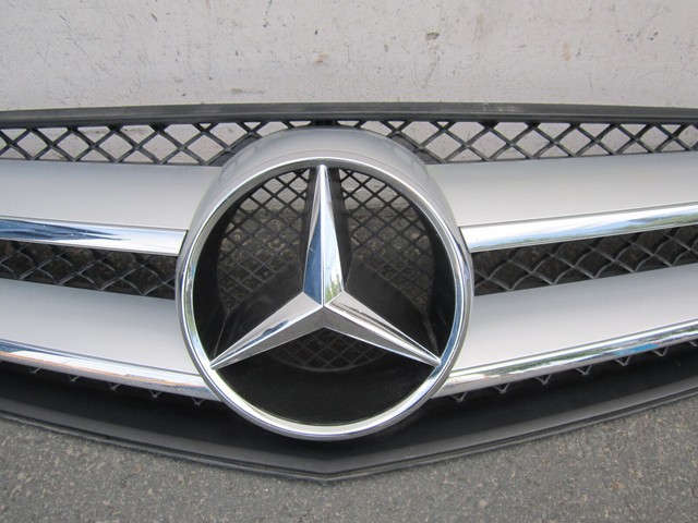 12-15 MERCEDES BENZ C Class W204 Coupe Front Radiator Grille 2048802083 ...