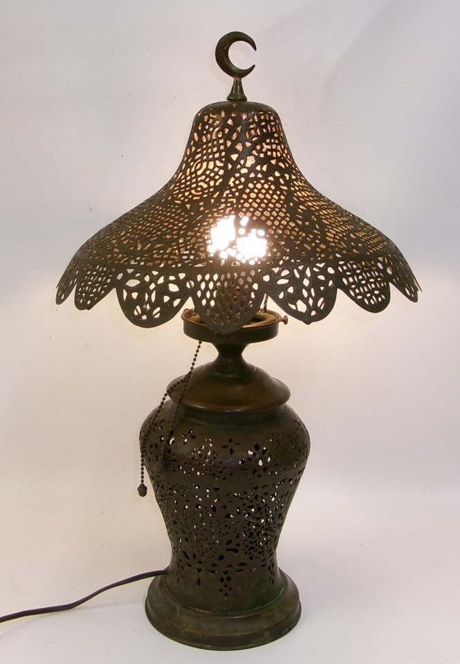 Vintage Damascus Pierced Brass Moorish Table Lamp w/ Crescent Moon ...