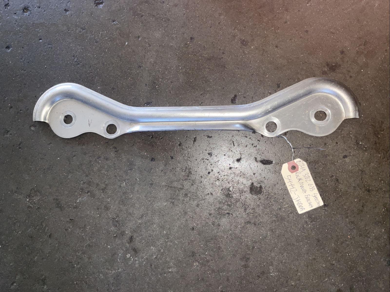 07-19 Nissan 370Z Infiniti G35 Steering Rack Mounting Bracket 54442 ...